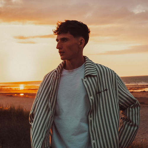 Victorien : albums, chansons, concerts | Deezer
