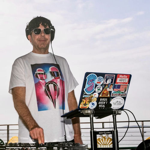 Listen to Nick Nice: Pod-a-licious podcast | Deezer
